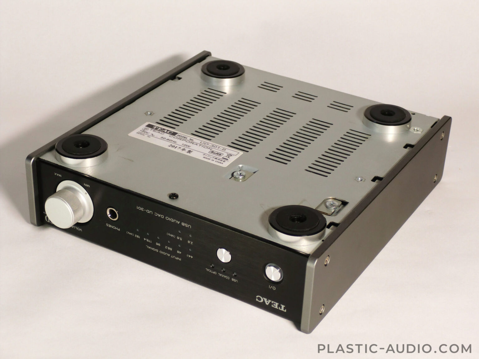TEAC UD-301のレビュー：据え置きらしいどっしり感。音も見た目も。 | Plastic Audio
