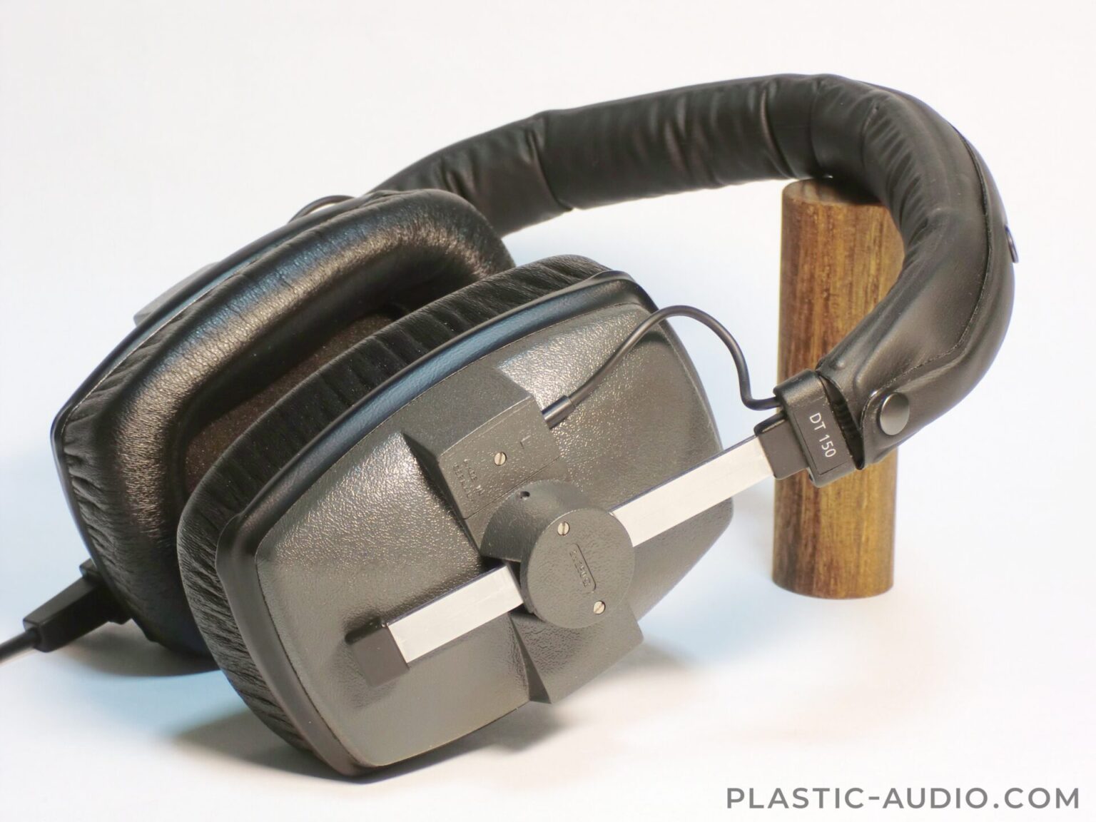 beyerdynamic DT 150のレビュー：音場感抜群で高性能。ベイヤーらしさもあり。 | Plastic Audio